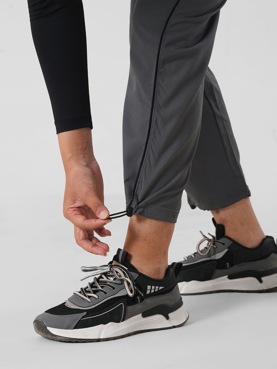 Training Woven Pants in Grey – Leerafit